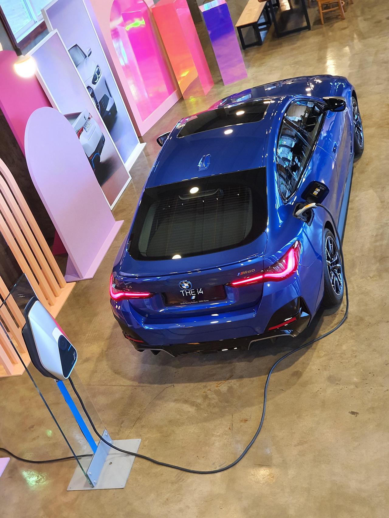 [시승기]BMW가 그린 전기쿠페의 미래 'BWM i4'