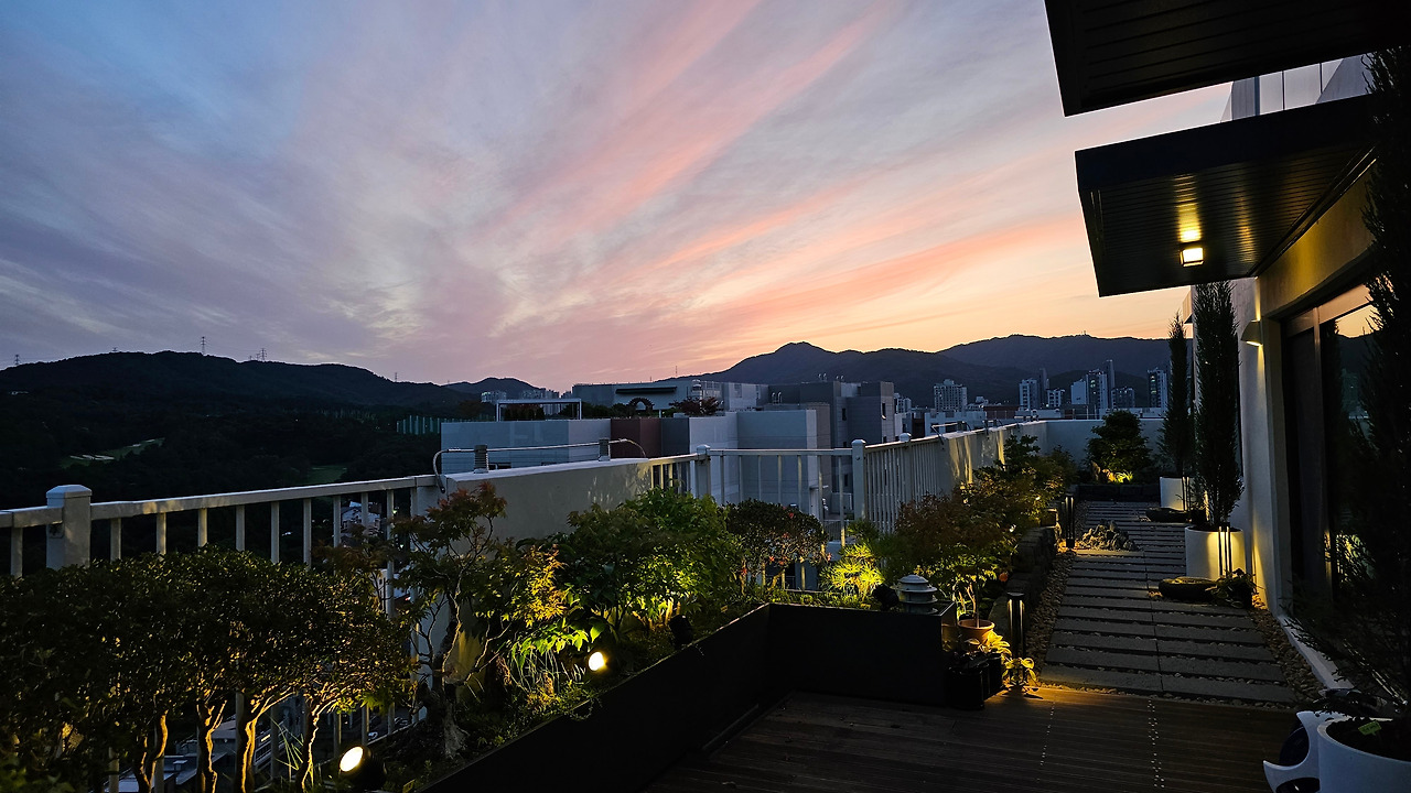 고흐의 '별이 빛나는 밤에' 두 번째 이야기