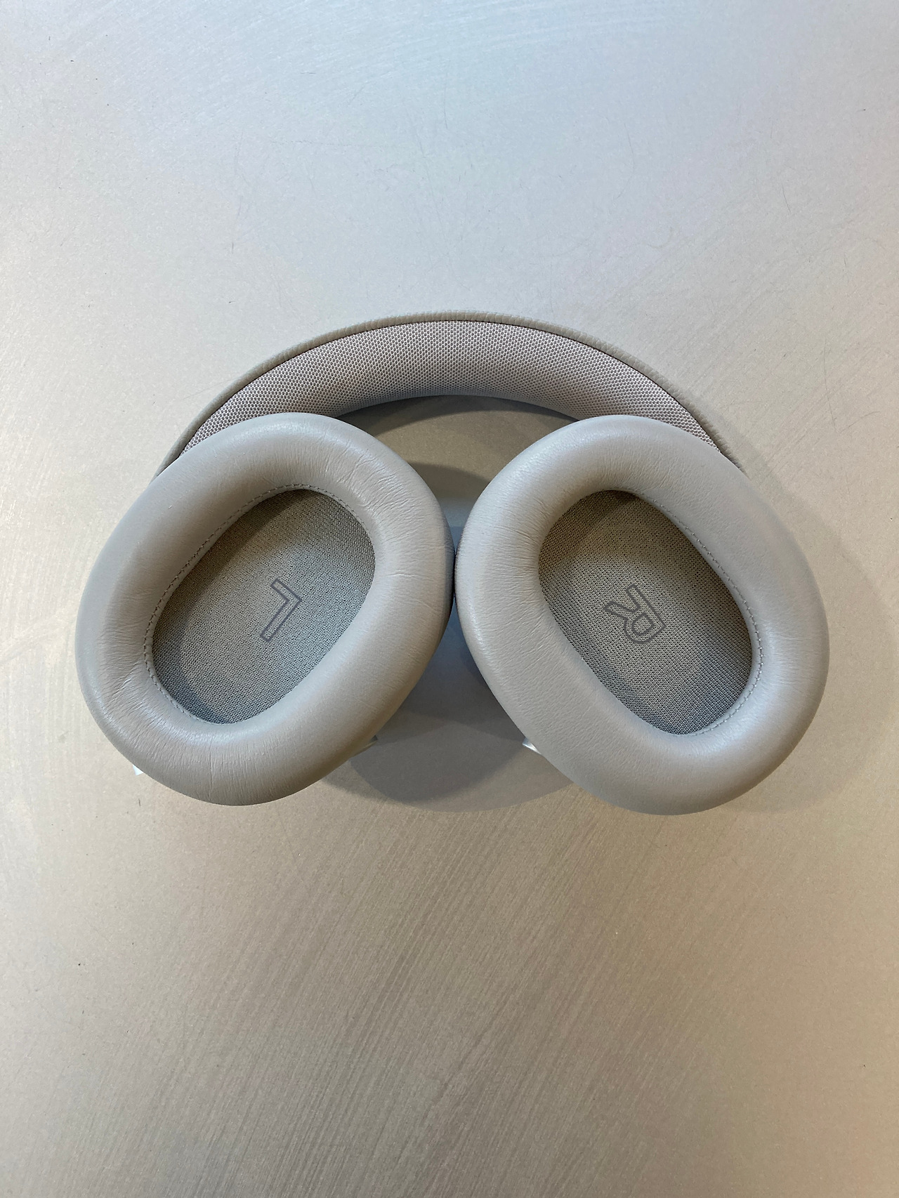 B&O Beoplay H95는 귀의 안목을 키워준다.