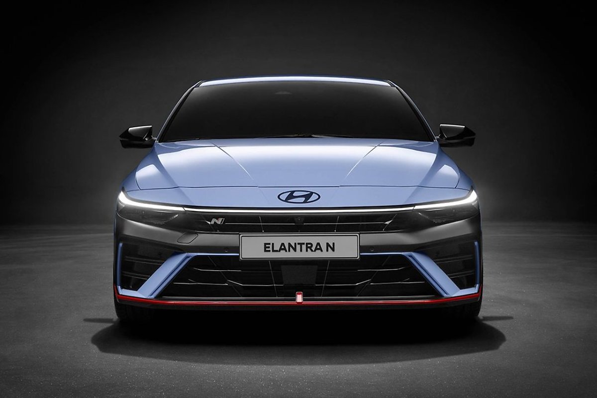 더 뉴 아반떼 N 공개, "세련미 더한 고성능 세단"