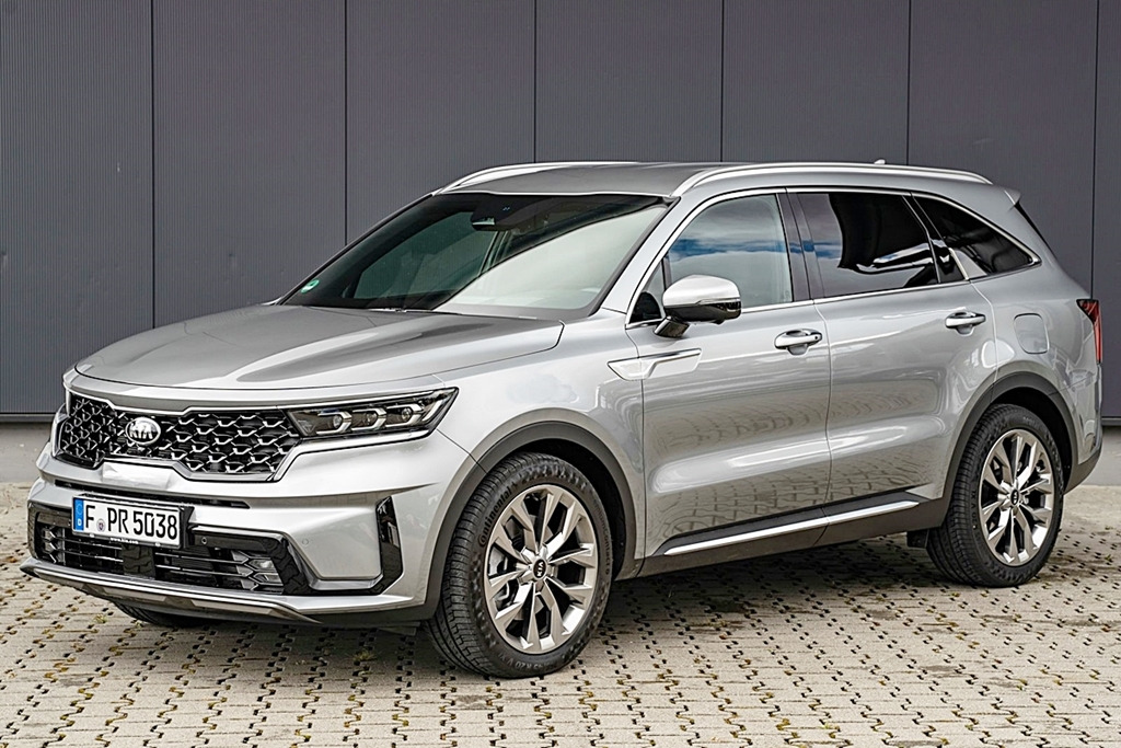 실내까지 포착된 기아 EV7 이번에도 대박 기운 솔솔