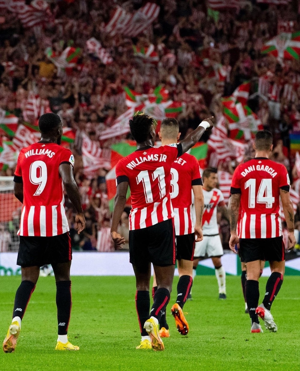 [What's In My Football Club?]