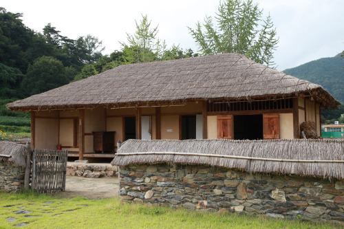 에세닌과 오장환