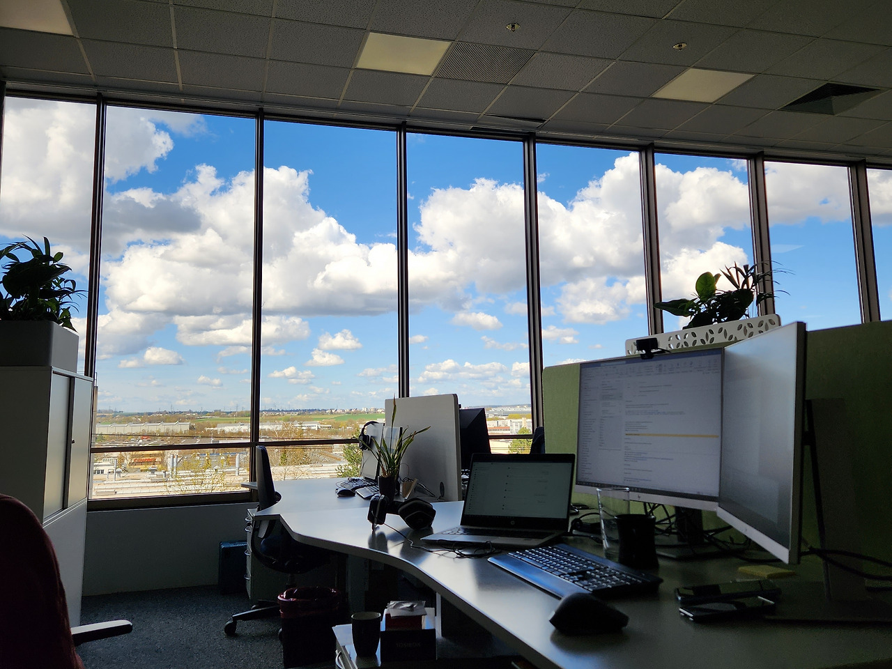 Mercedes-Benz가 택시인 동네