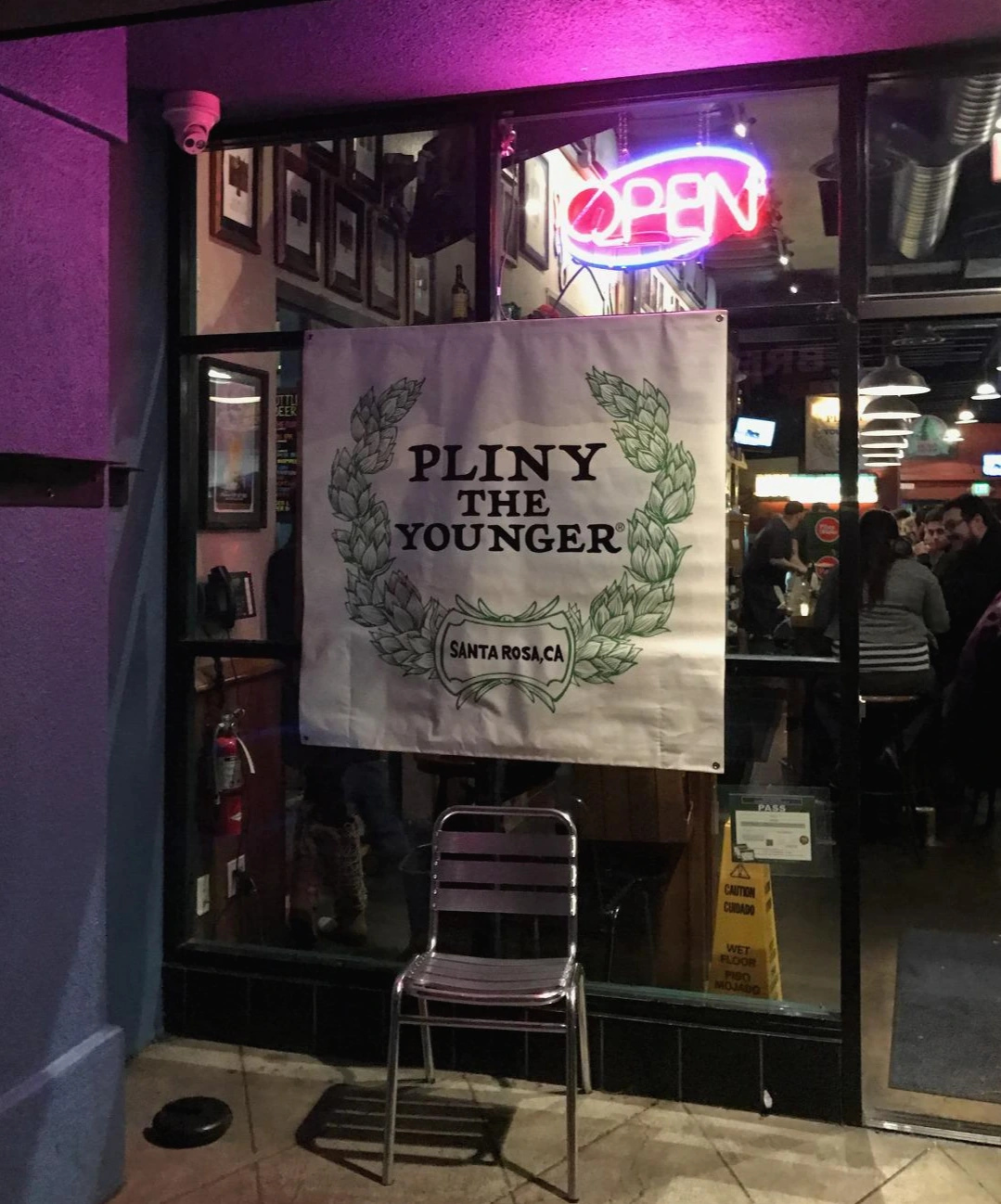 "저 산 너머에는 유니콘이 산다"