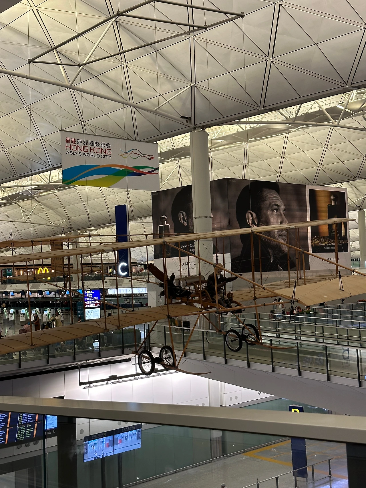 14화 "Yes... you can..." Emy 2