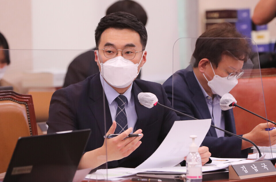 민주당 ‘이재명 결사옹위 둑 무너졌다