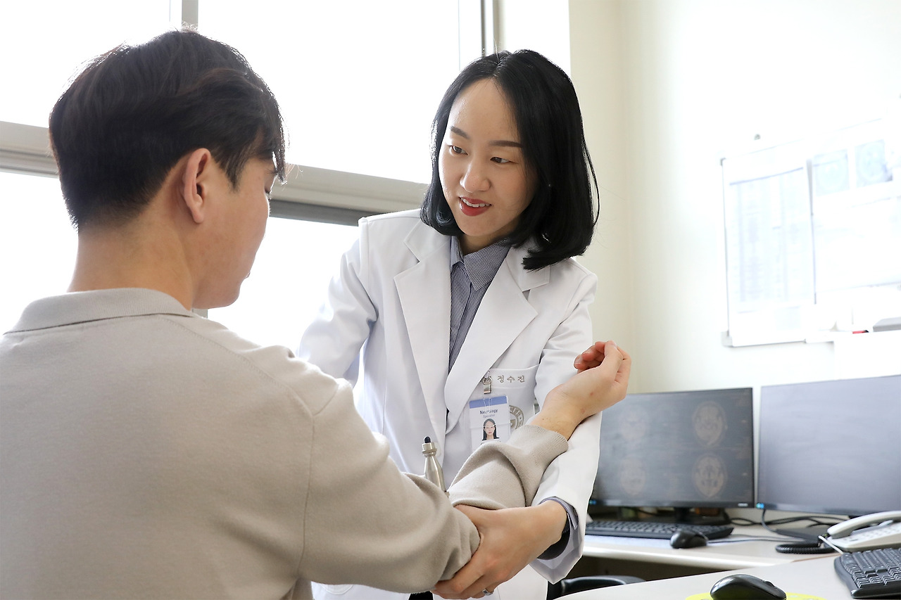 일산·파주·김포 치매 · 안면경련 신경과 전문의