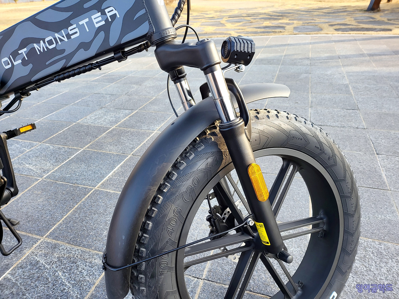 볼트몬스터 VT700 FB20 후기