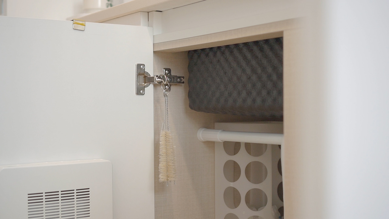 좁은 공간 2배로 넓게 쓰는 틈새수납 꿀팁 01