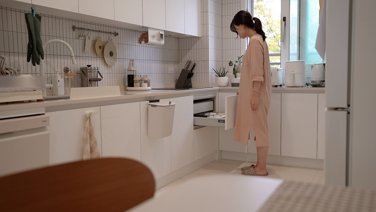 주방 상부장 하부장 효율적인 정리 수납 방법 좁은 주방 3배로 넓게 쓰는 주방 정리 수납 팁 팬트리 정리 네이버 블로그