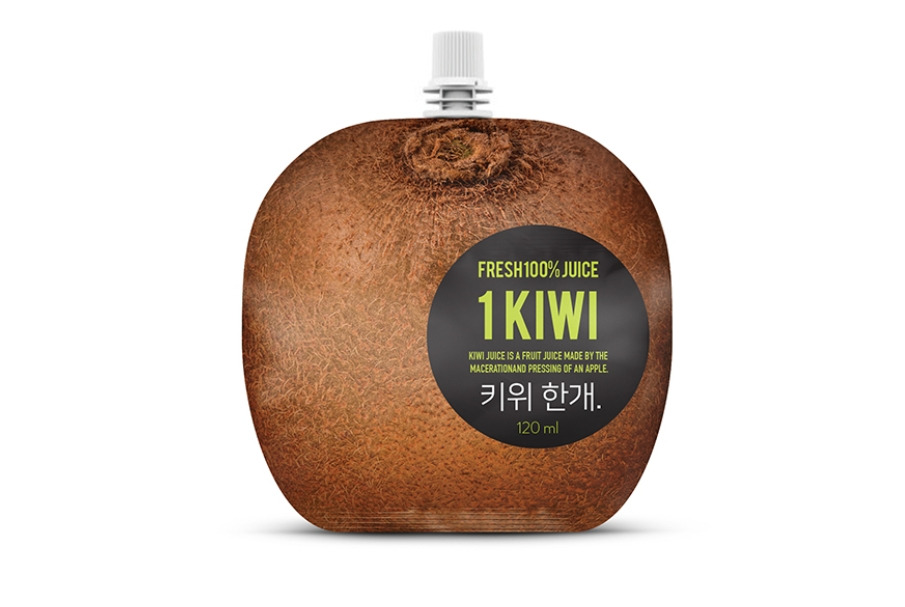 신선한 과일을 표현한 과일주스 파우치 패키지 디자인