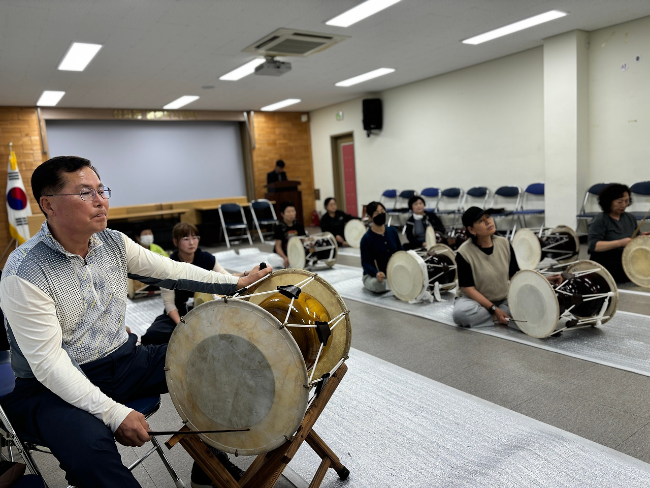 폰카시 여러분은 자랑스러운 시민
