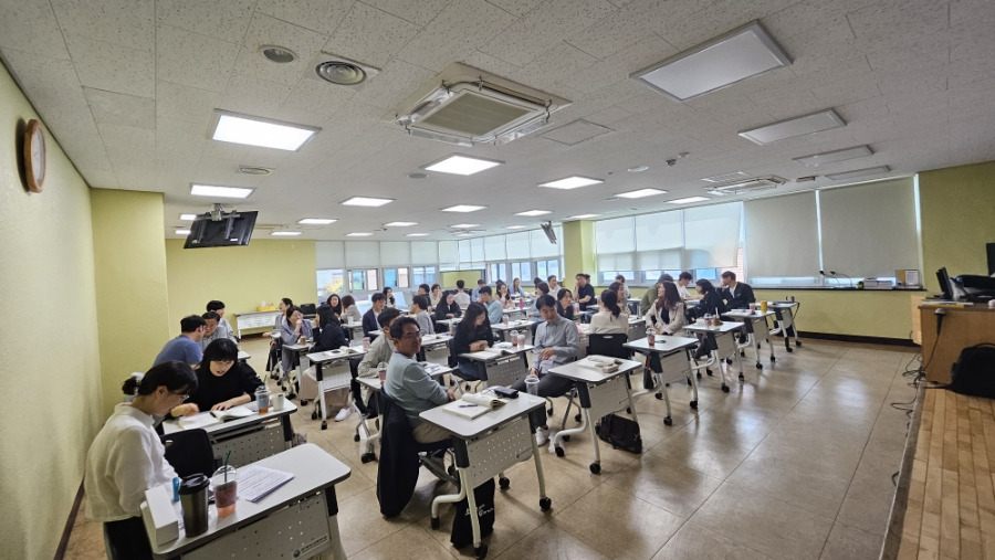 리더십의 본질과 통찰 특강 강사 유경철