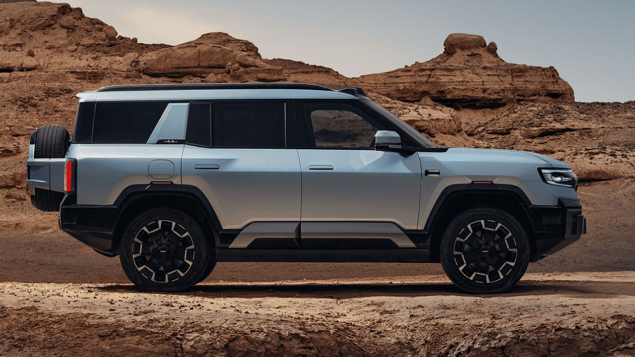 주행거리 1200km, 737마력 자랑하는 대형 SUV