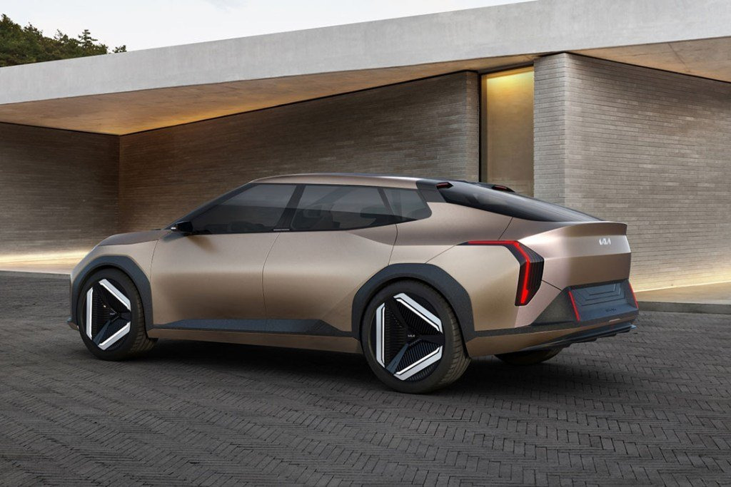 "또 대박 나겠네" 기아 EV4, 콘셉트 그대로 출시?