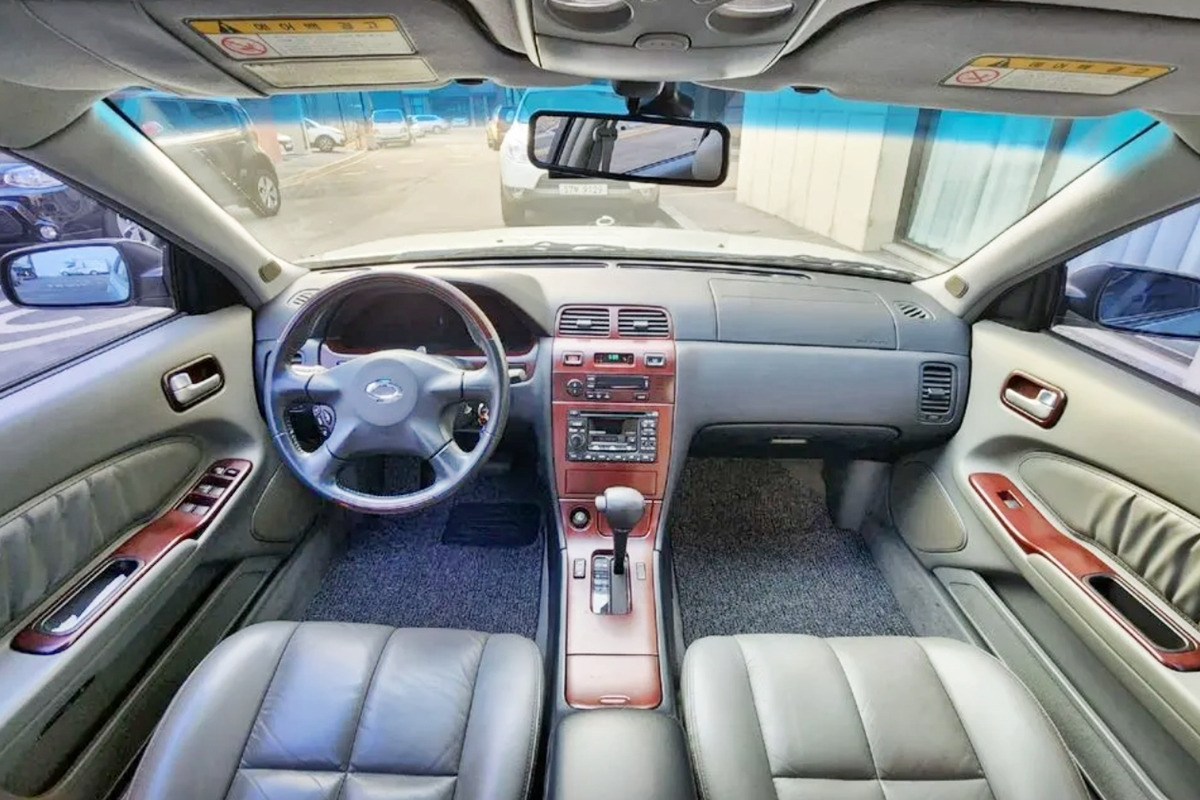 20년 지나도 녹 하나 없다는 내구성 최강의 국산차