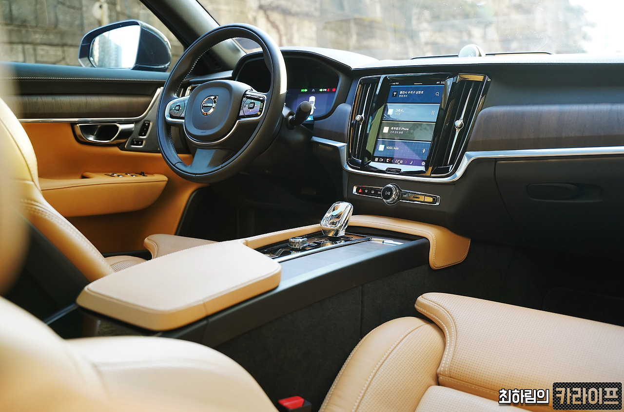 볼보 S90 B6 Awd 인스크립션 실내 직접 살펴보니