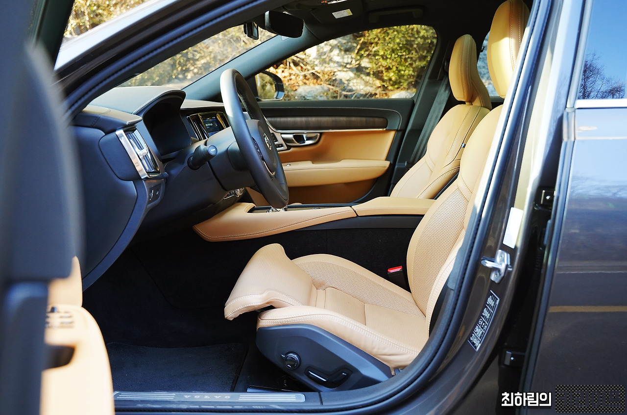 볼보 S90 B6 Awd 인스크립션 실내 직접 살펴보니