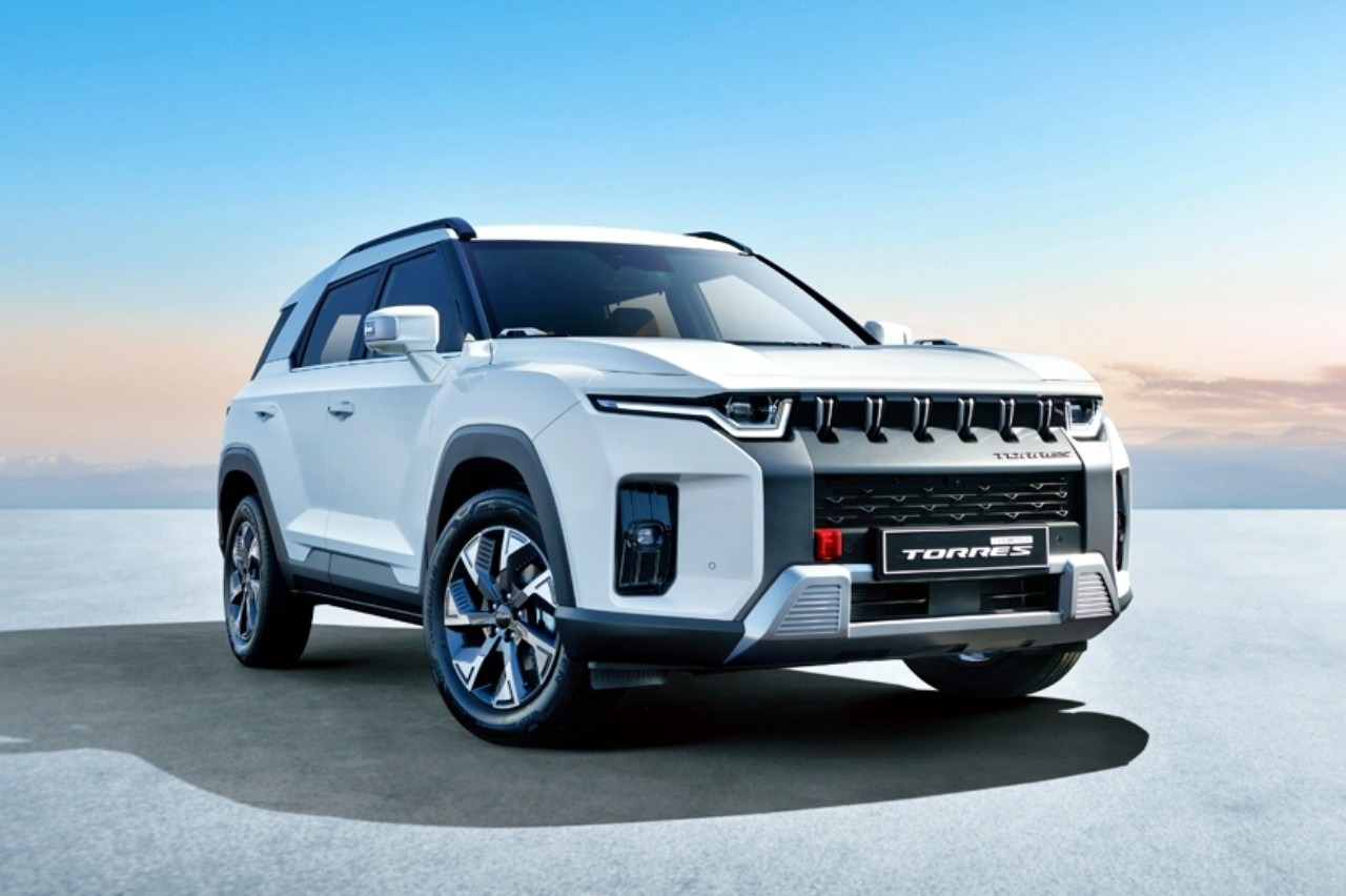 KGM 토레스 HEV, 갓성비와 효율성의 비밀은?