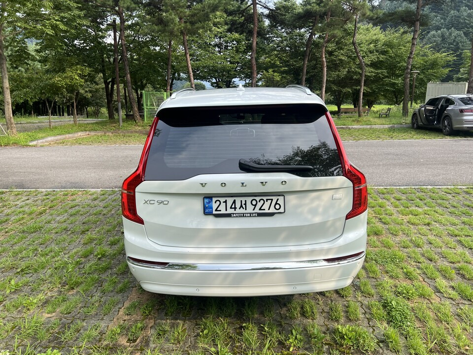 볼보 S90 vs XC90 세단이냐 SUV냐?