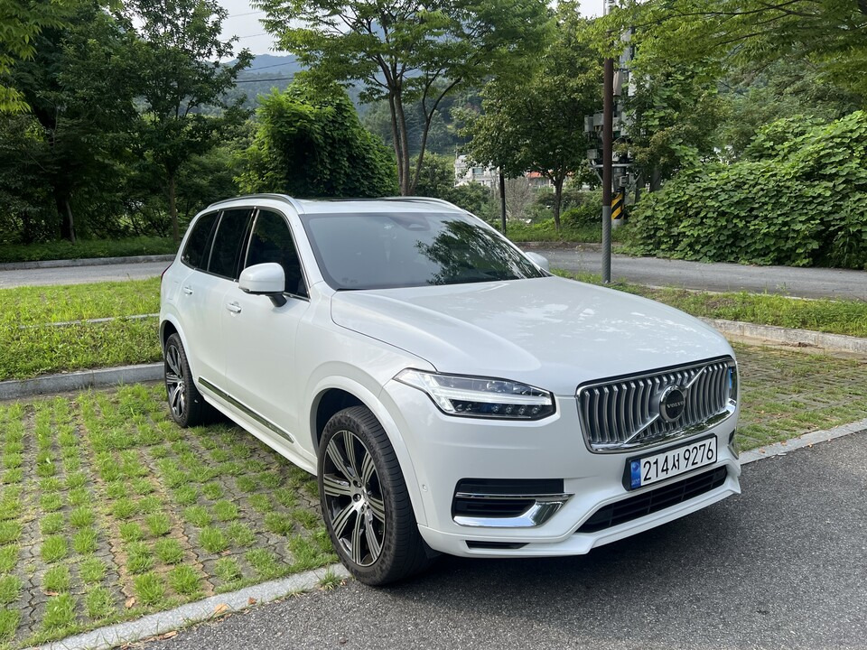 볼보 S90 vs XC90 세단이냐 SUV냐?