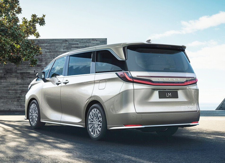 “카니발 걱정했는데..” 가격보고 놀란다는 렉서스 신차