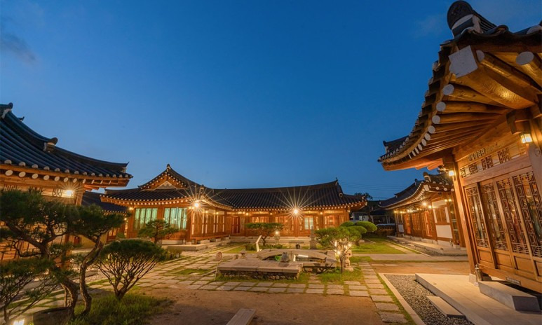 뚜벅이 여행도 접근성 좋은 경주 황리단길 숙소 5곳