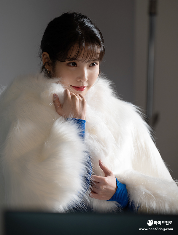 이슬 요정님의 사계절을 담은 참이슬 X 아이유 지면 촬영 현장 스케치