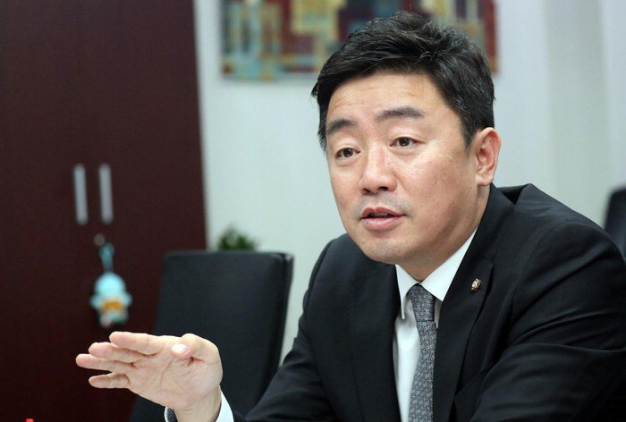 강훈식 국회의원 프로필 나이 고향 부인 학력 지역구 비서실장 임명까지