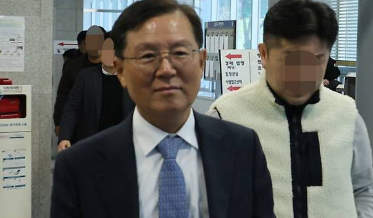 윤갑근 고등학교 검사 프로필 고향 출생지 나이 변호사 부인 아내 결혼