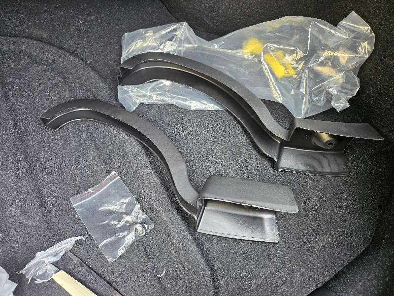 오늘의 DIY : CN7 아반떼 트렁크 지지대 커버 : 클리앙