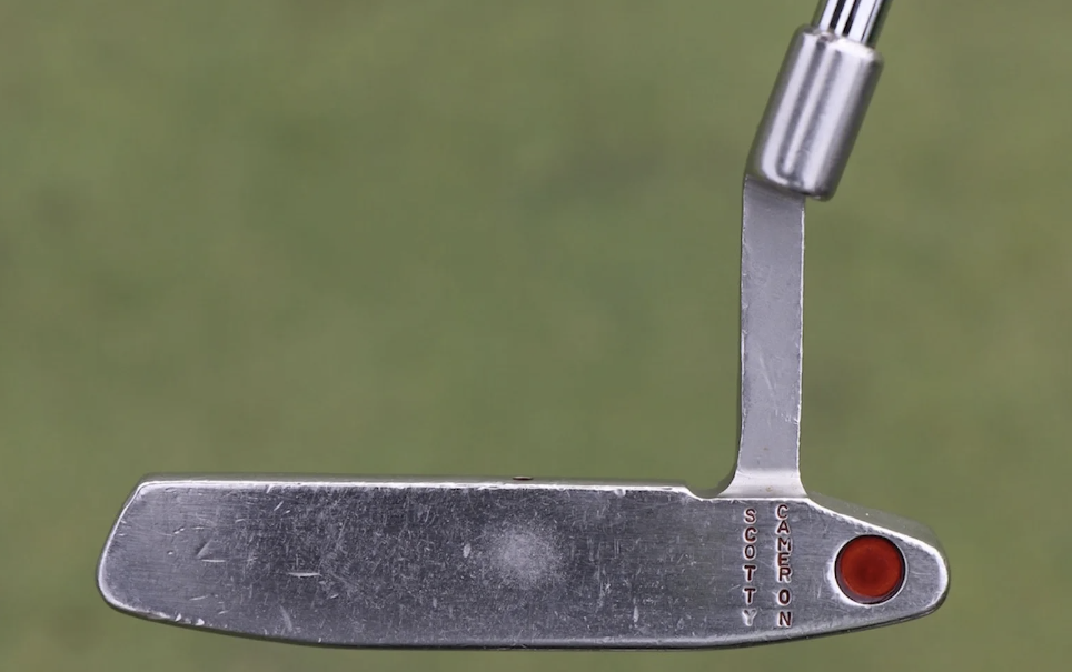 골프 퍼터 완벽 가이드: 타이거 우즈와 Scotty Cameron Newport 2 GSS 이야기