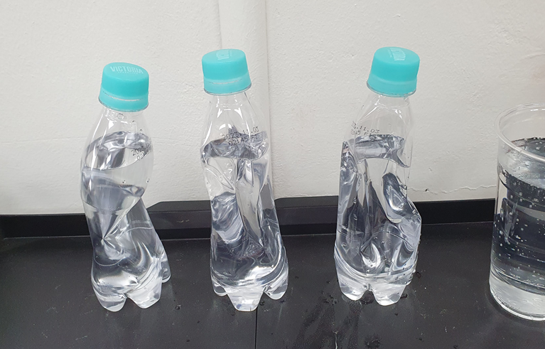 탄산음료 오래 보관하는 방법 페트병 찌그러뜨리는 건 효과가 있을까기체의 용해도 기압