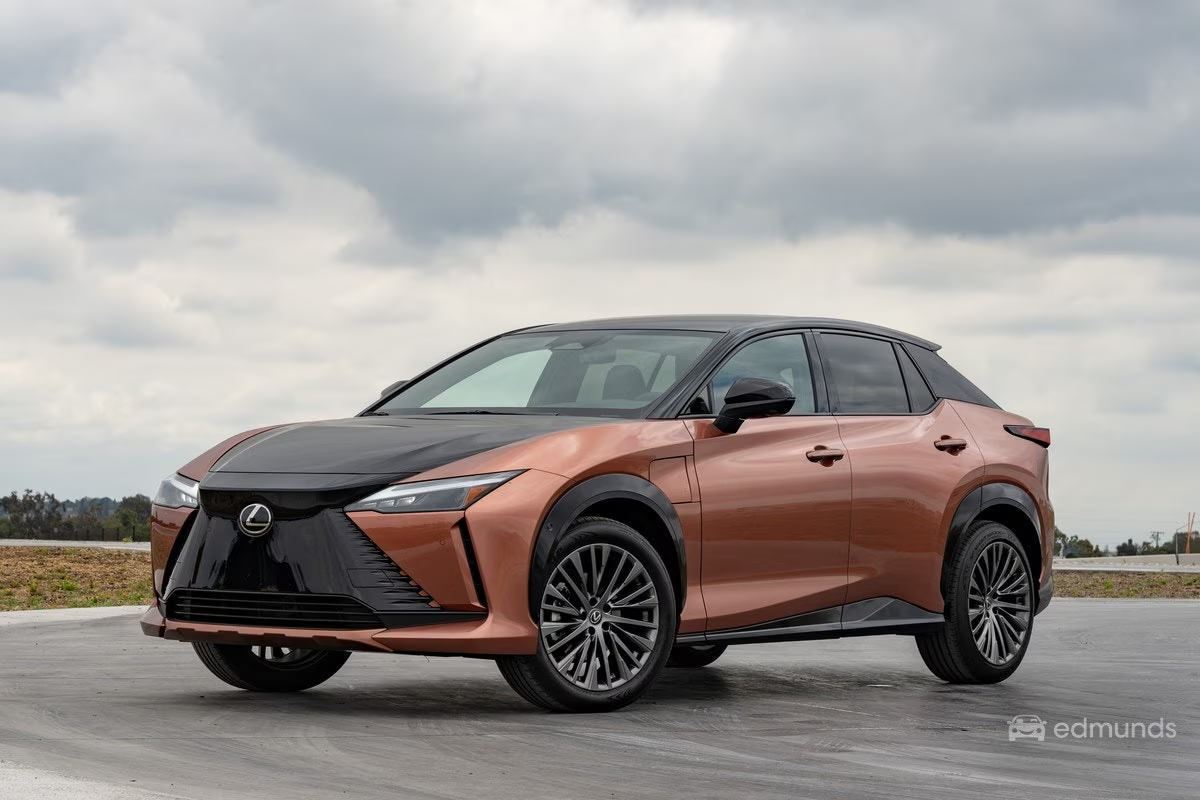 2024 Lexus RZ 300 Premium EV $399 + tax