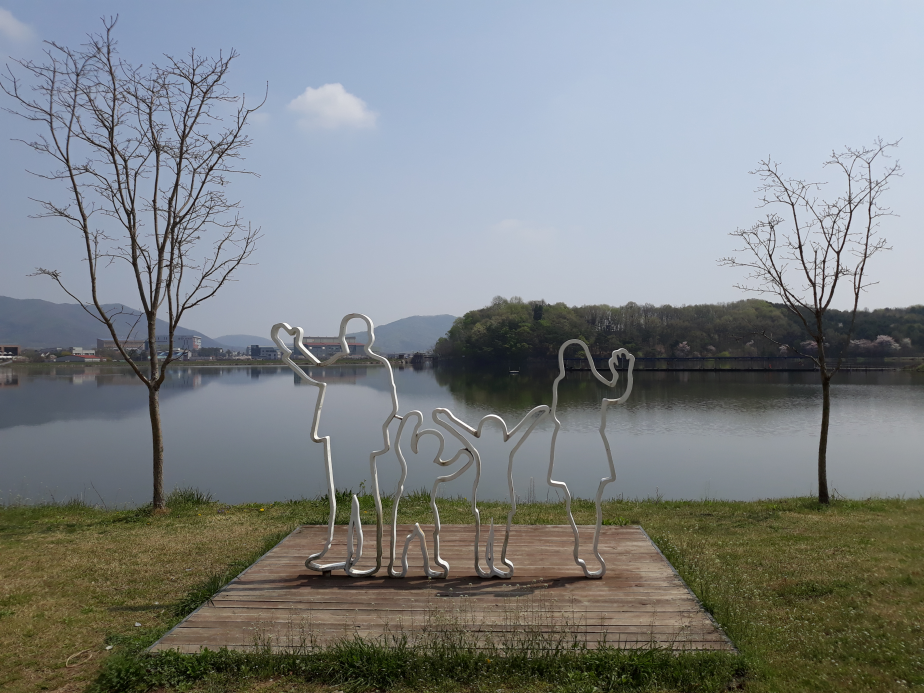 용인 가볼만한곳 용담 저수지 둘레길 낚시터 산책 여행 아이스크림쿠키산과바다