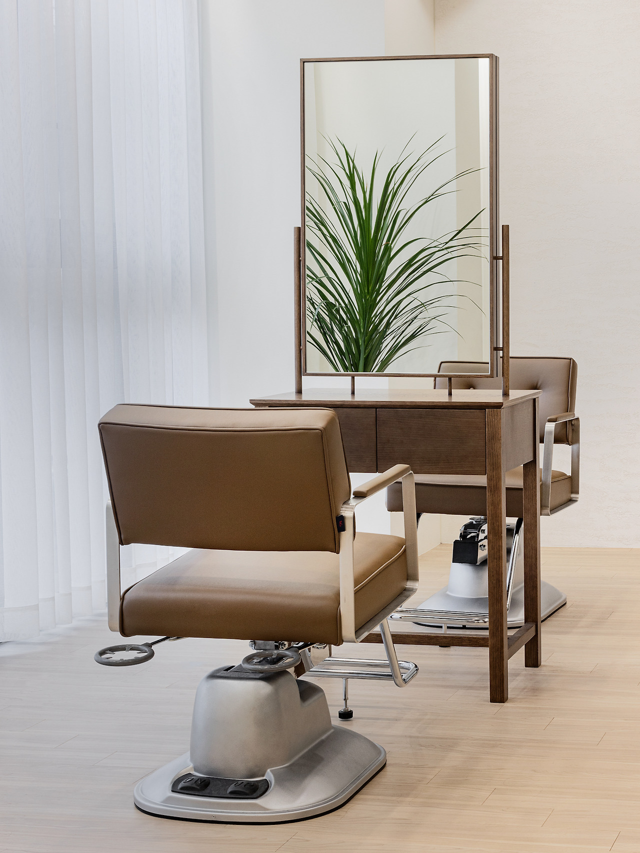 *미니멀 살롱 [ Orosy Studio ] More on Shinnonhyeon