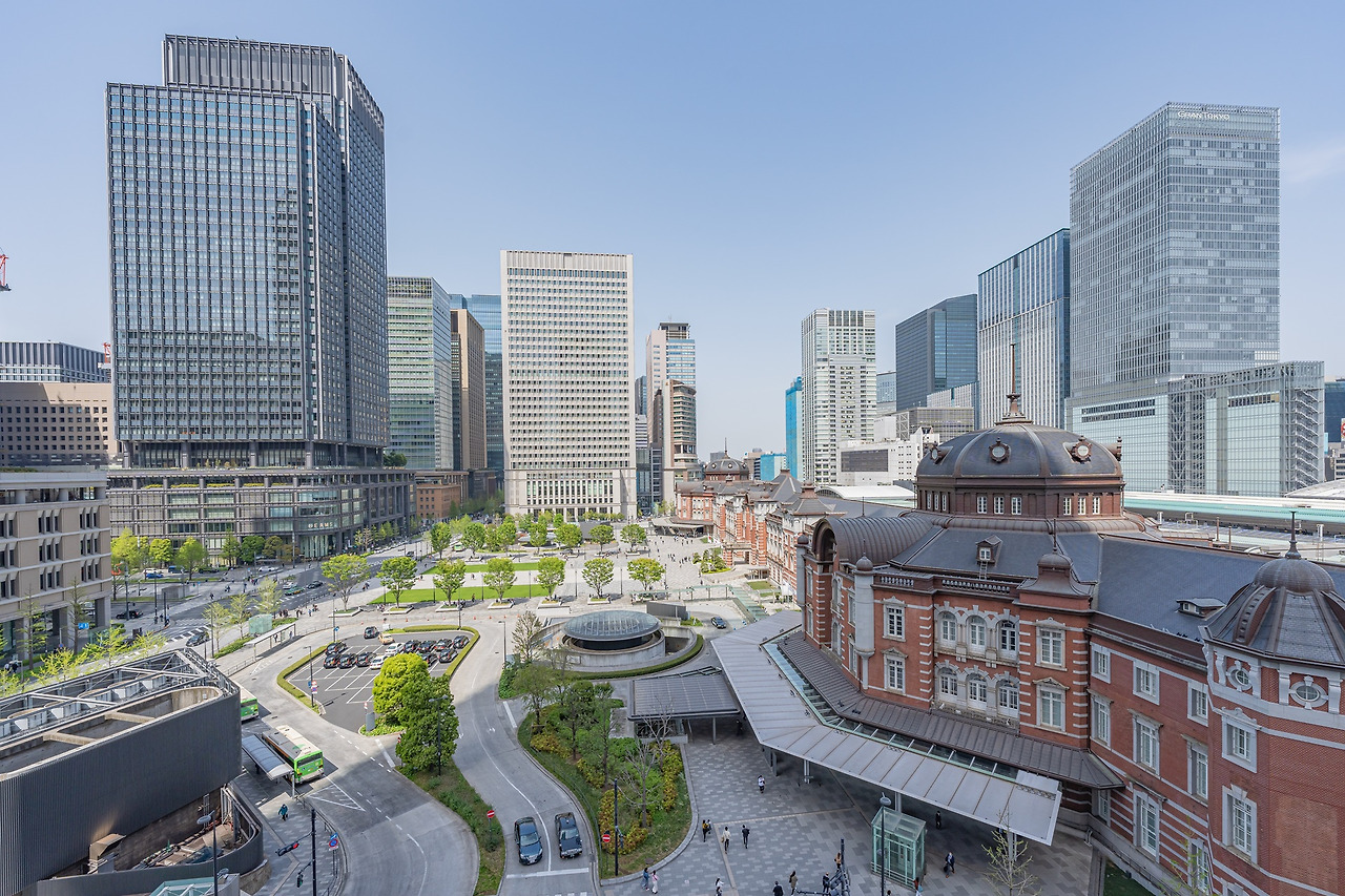 도쿄여행 마루노우치 도쿄역 광장 꼼데가르송 카페 킷테kitte 스노우피크 카페