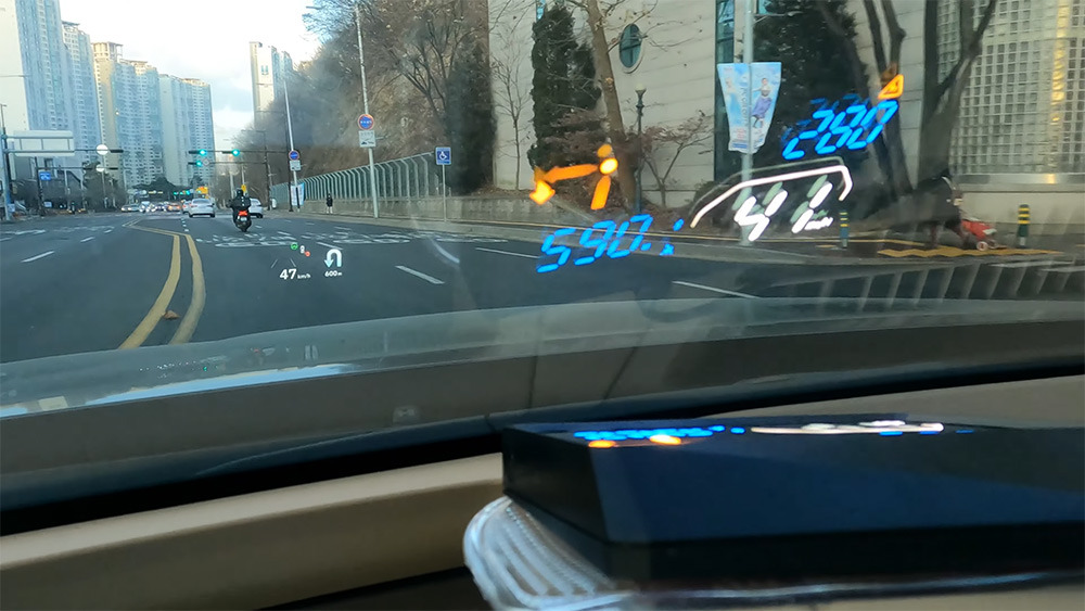 마블 닥터 스트레인지 차량용 무선 고속충전기 카포스 T Hud 연동