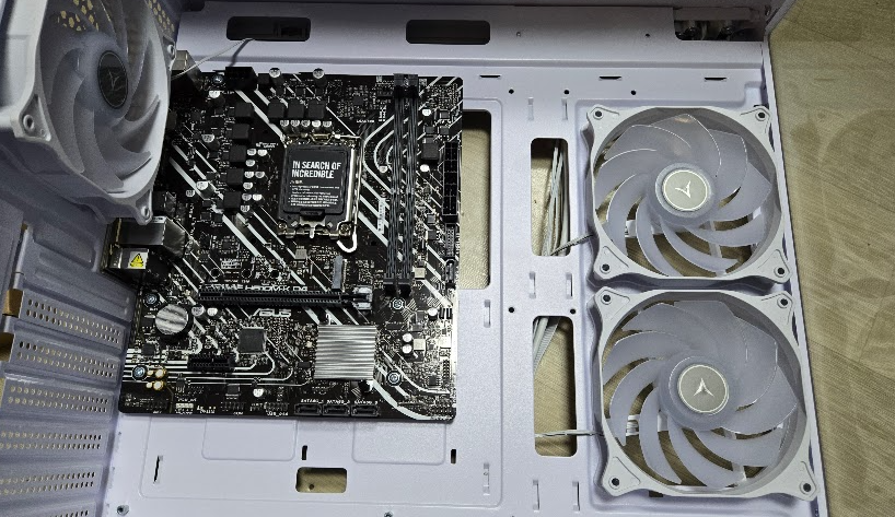 보급형 게이밍 PC Asus PRIME H610M-K D4 + RTX3050 6GB + i5 12400 후기