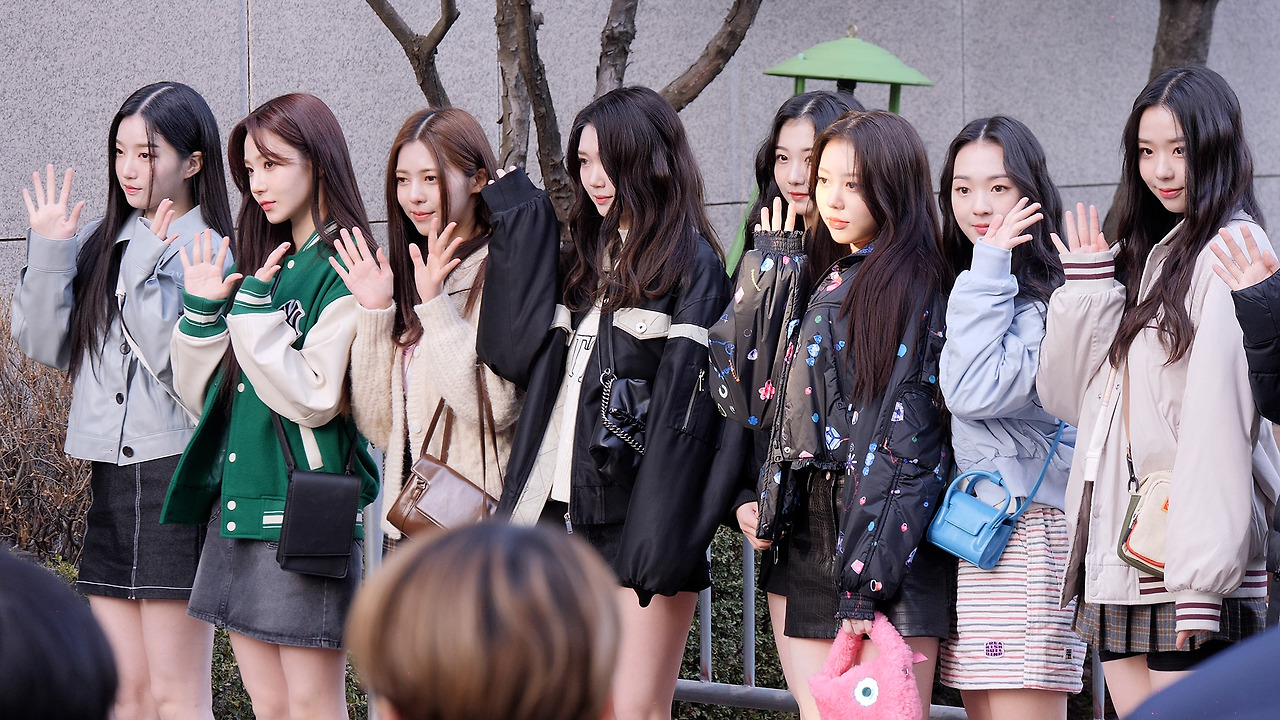 230303 뮤직뱅크 출근길 트리플에스 직캠 by 스피넬