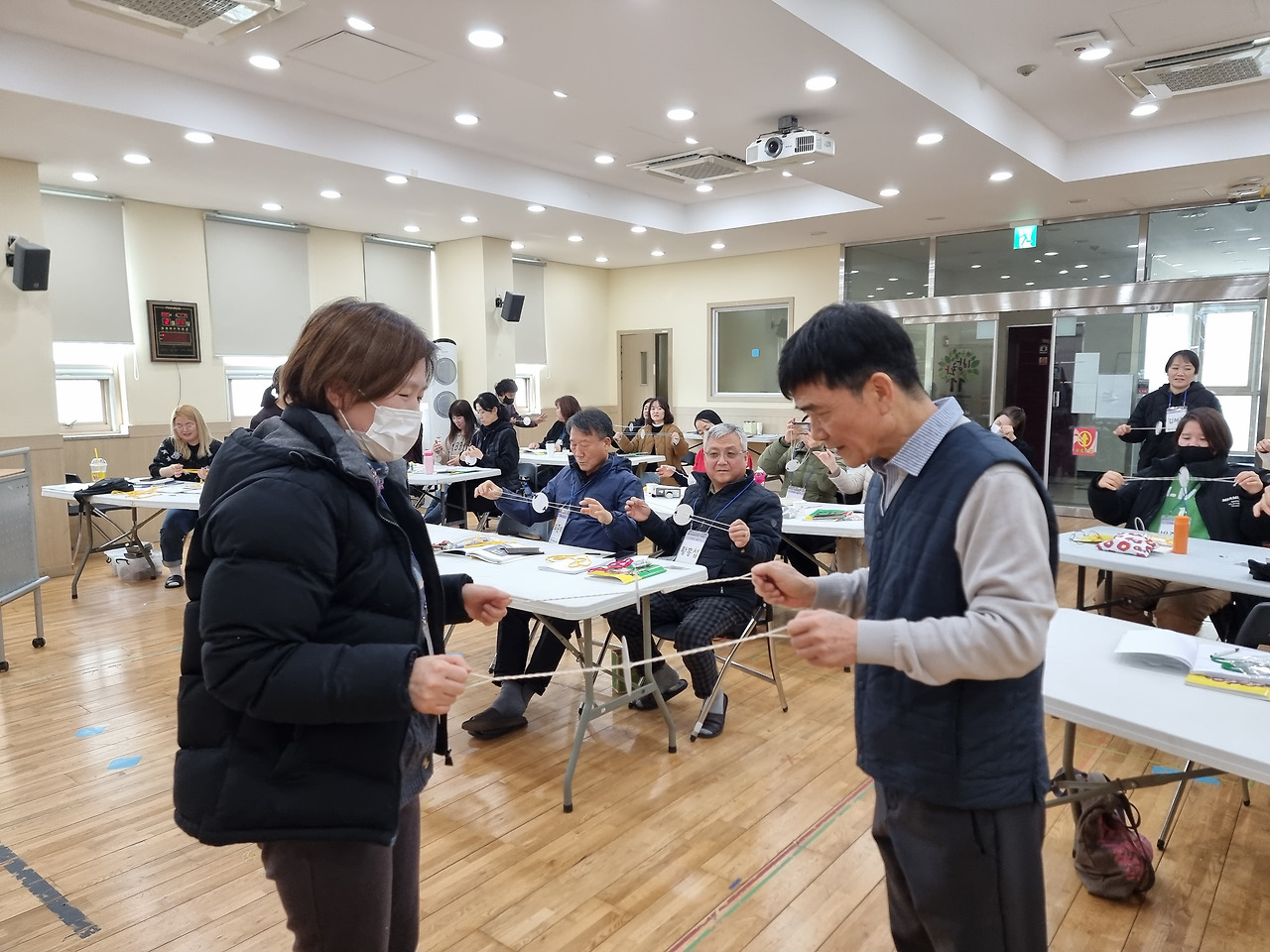 동네친구들 전래놀이 활동가 교육 4회기 쌩쌩이 공기놀이 가위바위보 긴줄넘기 8자놀이 달팽이놀이 떡장수 놀이