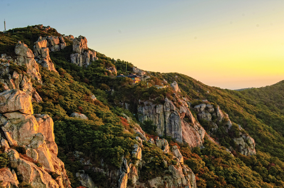 [월간산이 추천하는 3월에 갈 만한 산 BEST 4] 쫓비산 (537m), 고려산(436m), 금산 錦山(705m), 팔공산 ...