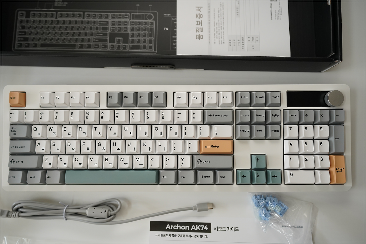 리뷰키보드 프리플로우 아콘archon Ak74 104키 기계식 키보드저소음 피치축 메카닉