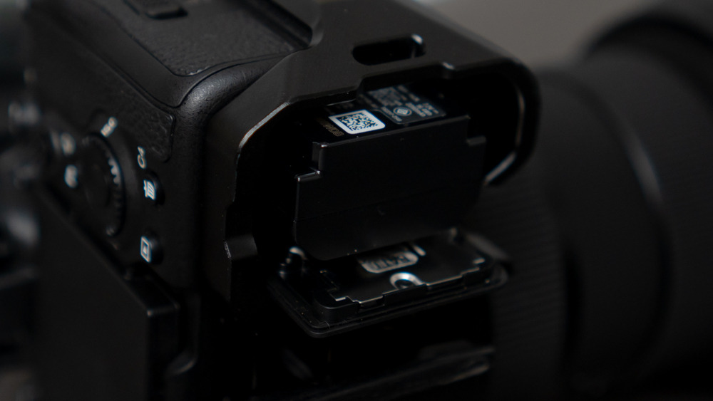 📷 [리뷰] 소니 A7M4 풀프레임 미러리스 리뷰 | 4K 스위블액정 전자식마이크 듀얼메모리 HDMI 크리에이티브룩