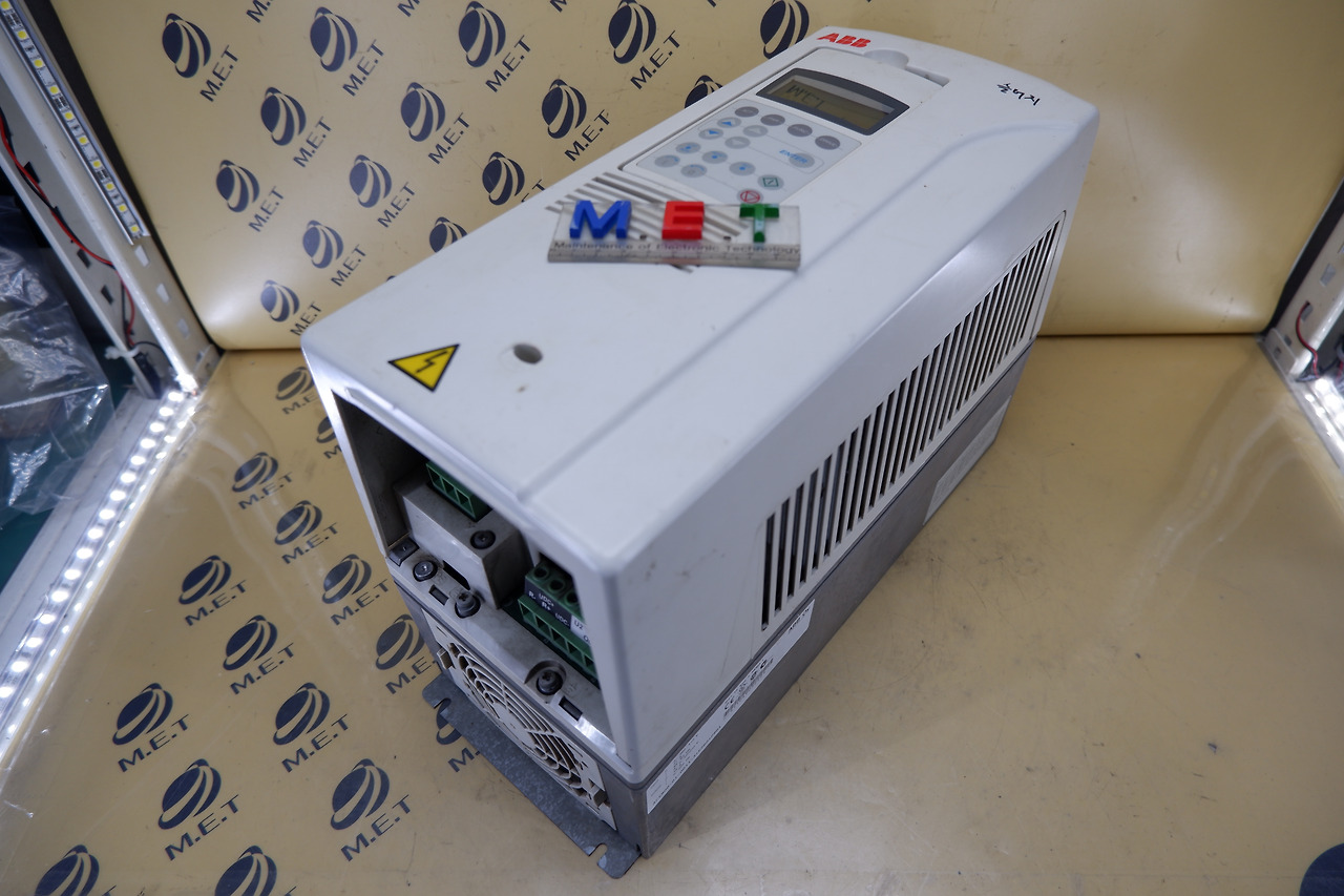 [INVERTER] ABB ACS800-01-0011-3+E200+P901 /구매 수리 단종품지원 / (주)엠이티