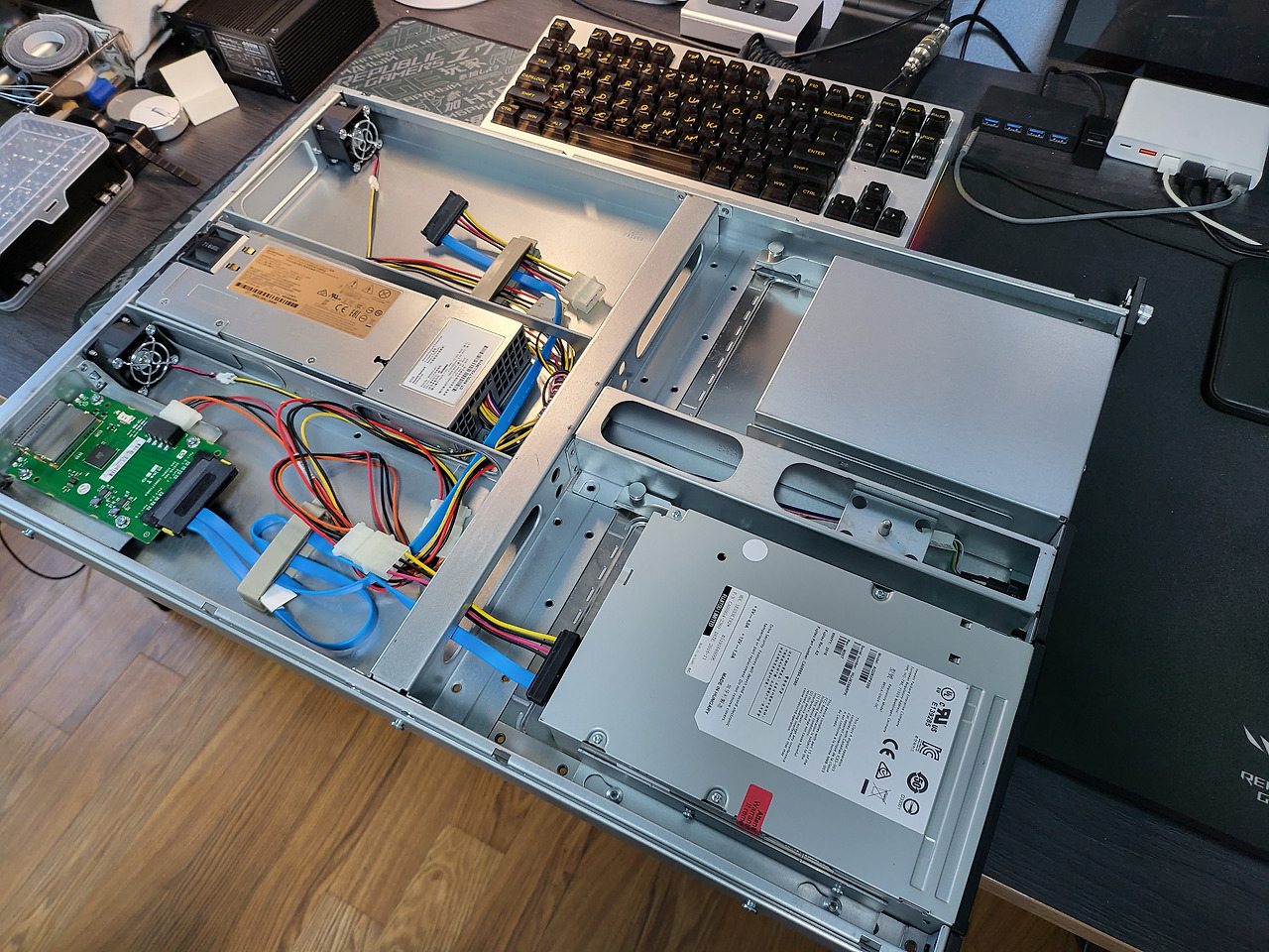 LTO-5 테이프 드라이브 사용기 (+ Amaquest K238F에 장착)