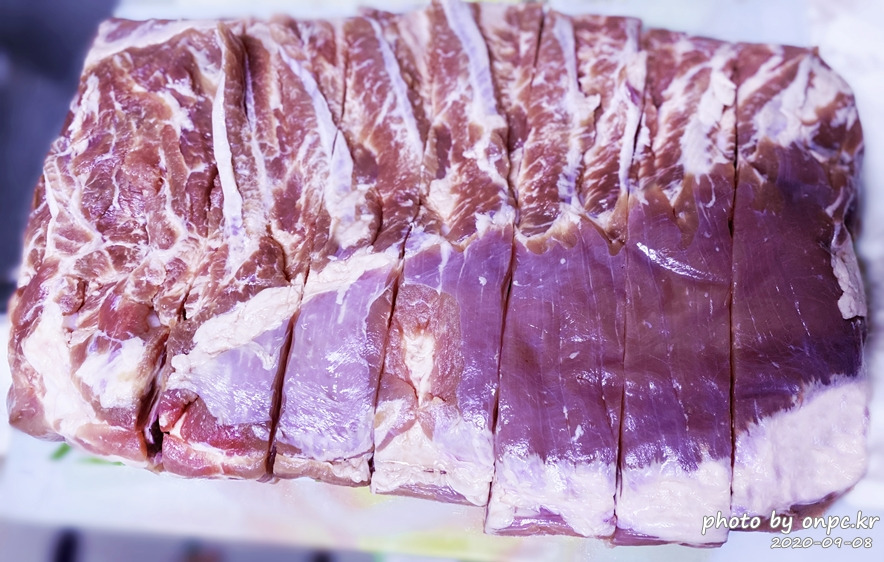 코스트코 한판 냉동 삼겹살 집에서 해동하고 손질 후 저렴하게 맛있게 먹기~ Onpc