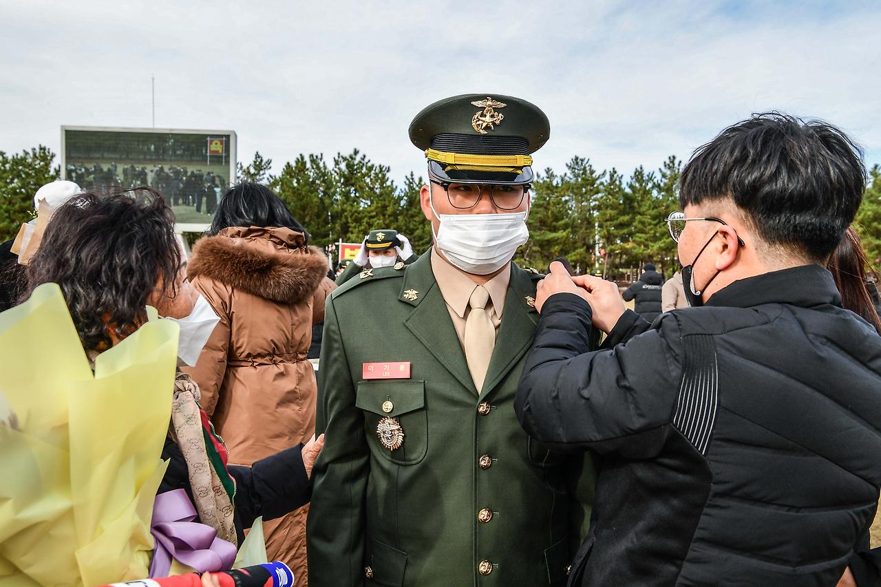 해병대 부사관후보생 398기 임관식 해병대 날아라마린보이 장교부사관교육대 관련자료 해병닷컴