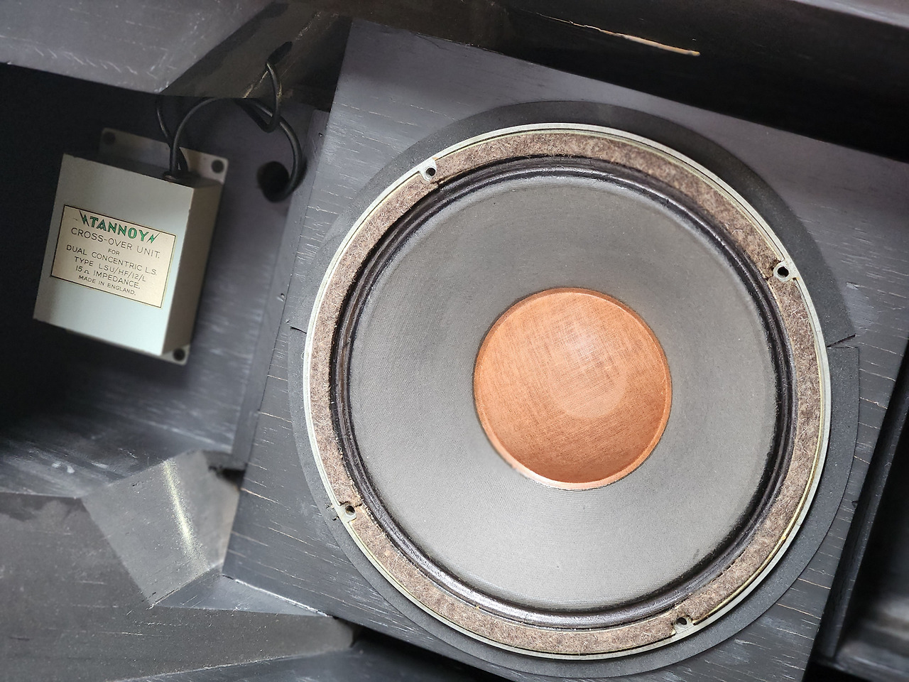 보기드믄 영국 Tannoy 탄노이 사의 Red Monitor 레드 모니터 12 빨간배꼽 스피커 입니다 제일케이스 Grf
